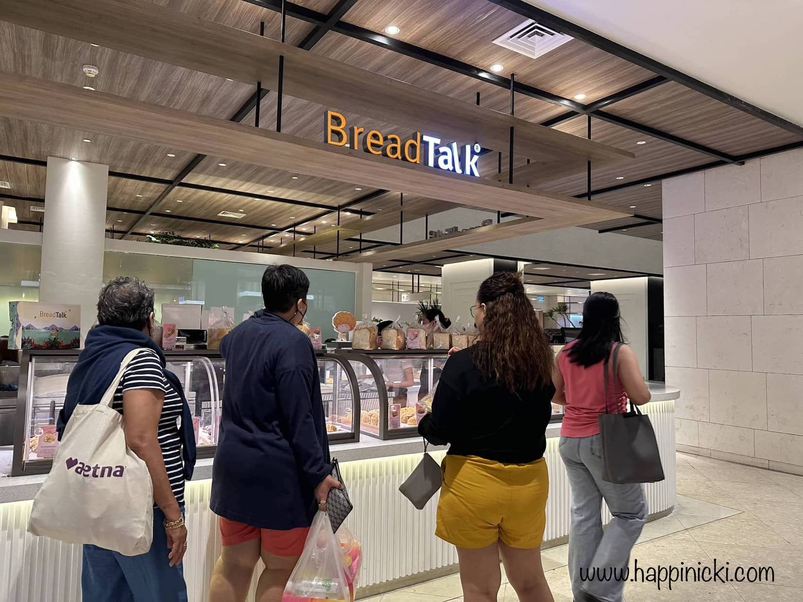 Mitsukoshi Mall: A Glimpse of the New Japanese Mall in BGC - Happinicki