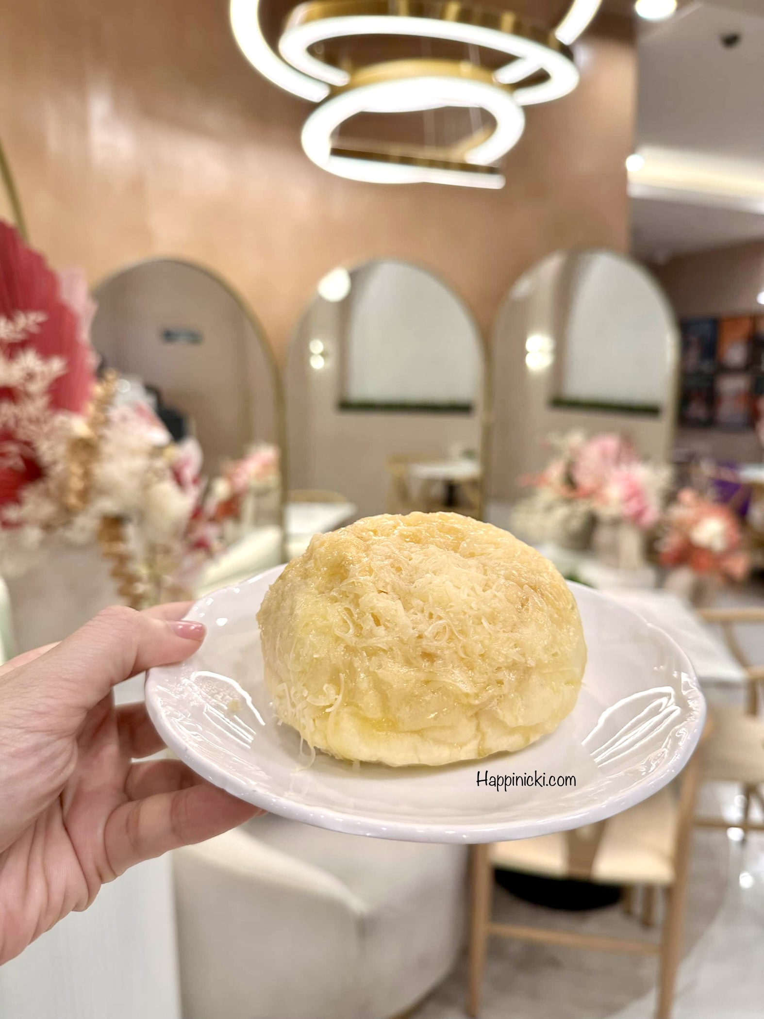 Sun Cafe: An Unexplored Coffee Shop in the City - Happinicki